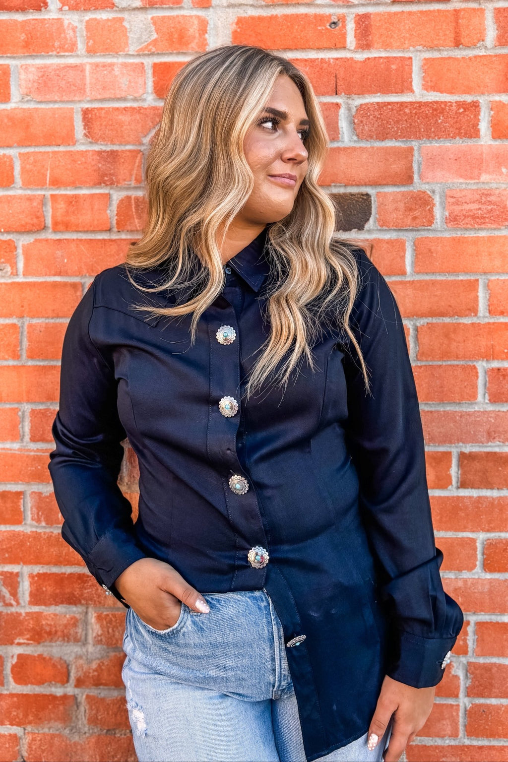 Retro Conch Button Shirt – Allure Boutique WY